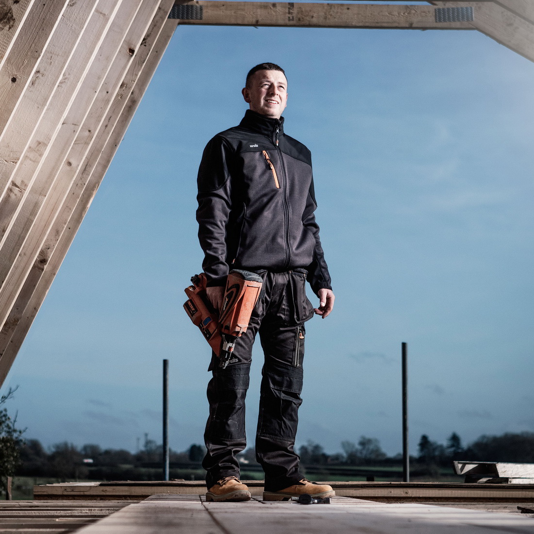 Trade Tech Softshell Jacket M Charcoal | PlaceMakers NZ