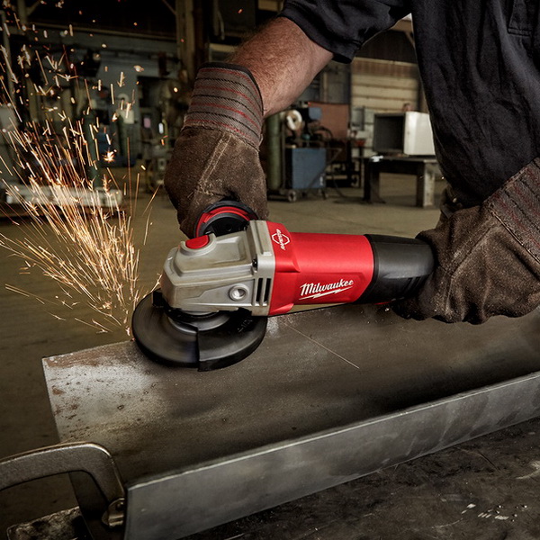 Angle Grinder 125mm 1250W | PlaceMakers NZ